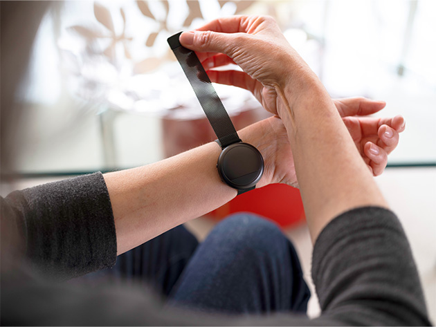 Embr Wave 2 Rechargeable Thermal Wristband (Refurbished) | InsideNova