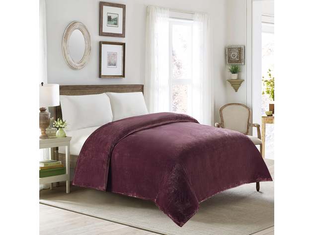 Classic Solid Fleece Blanket Plum King | StackSocial